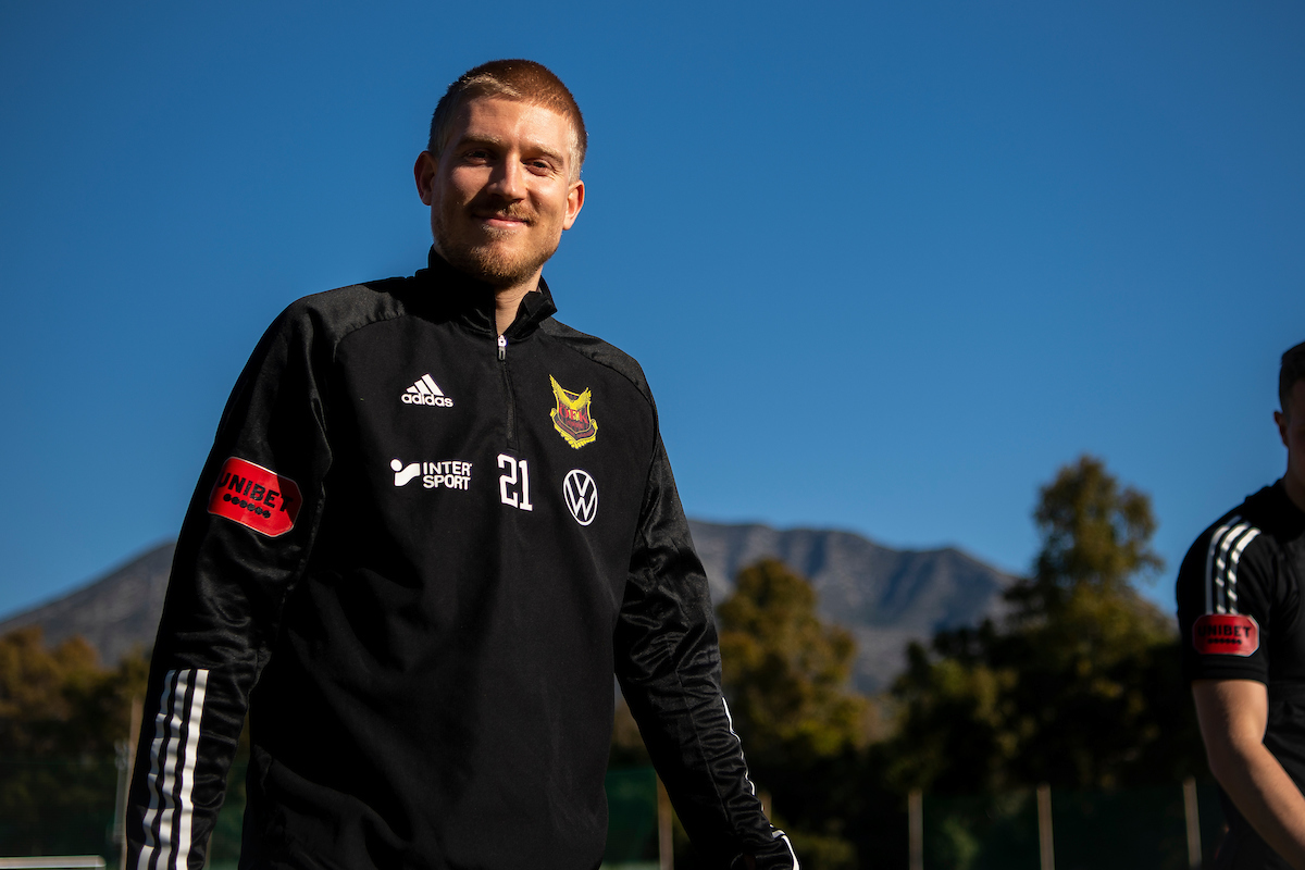 Simon Kroon förlänger med ÖFK – Östersunds FK